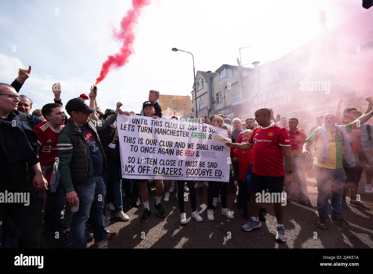 Poor crowd control hi-res stock photography and images - Alamy