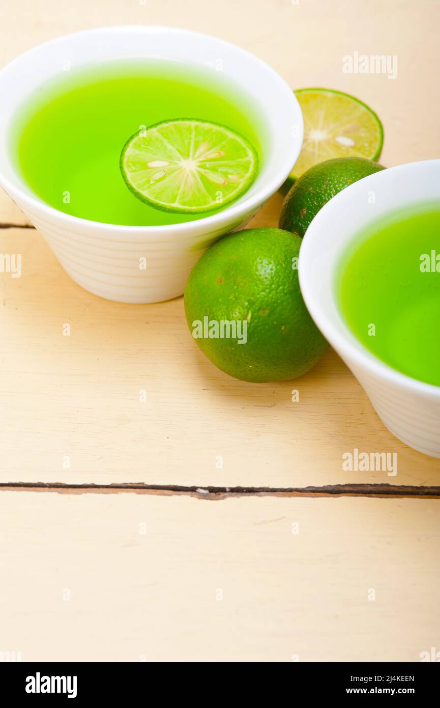 fresh and healthy green lime lemonade macro closeup Stock Photo - Alamy
