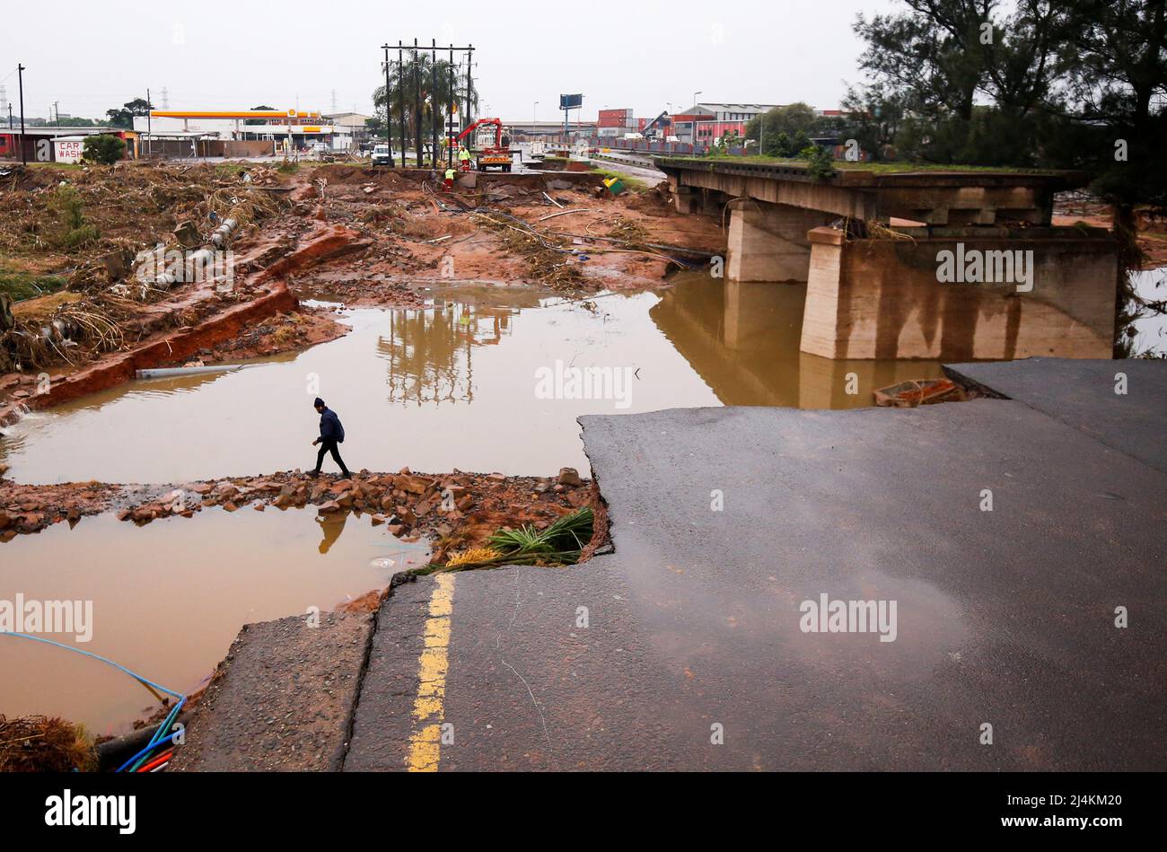 Floods damaged bridge africa hi-res stock photography and images - Alamy