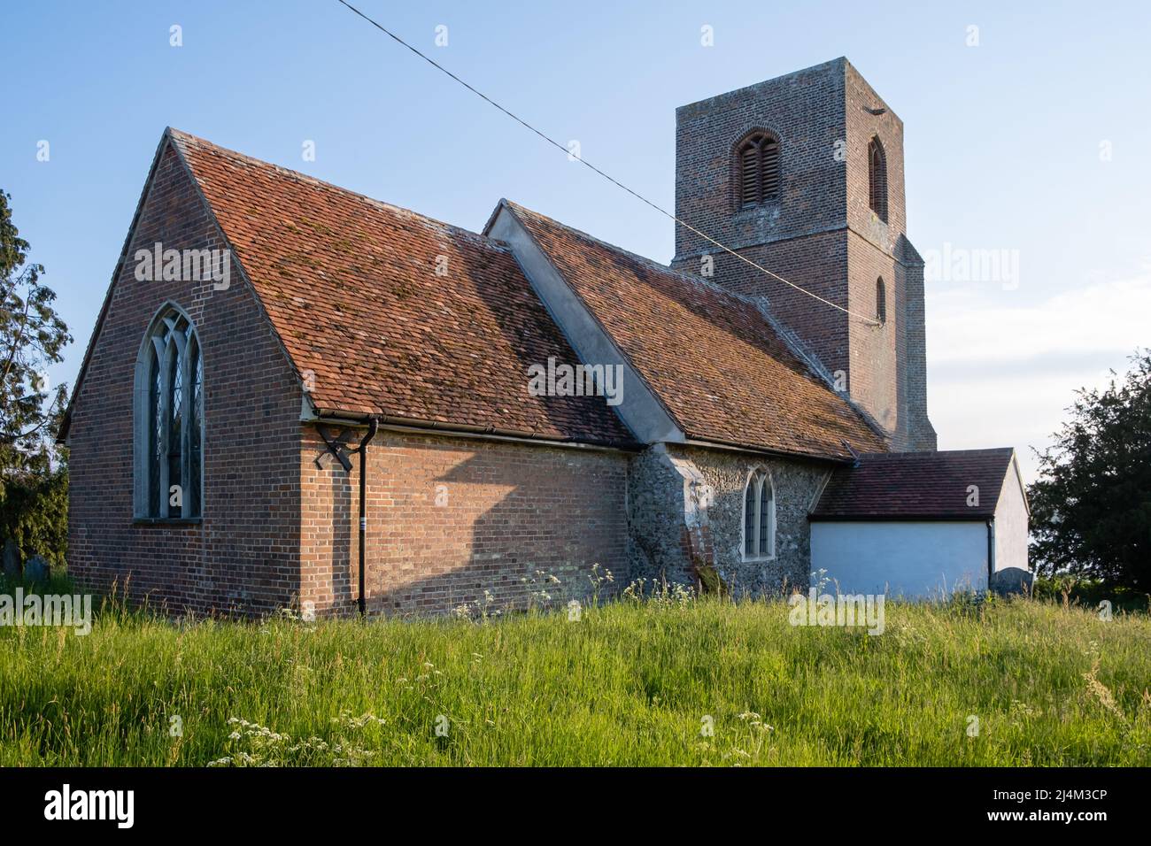 St. Andrew's Anglican Church and churchyard in the Essex village of ...