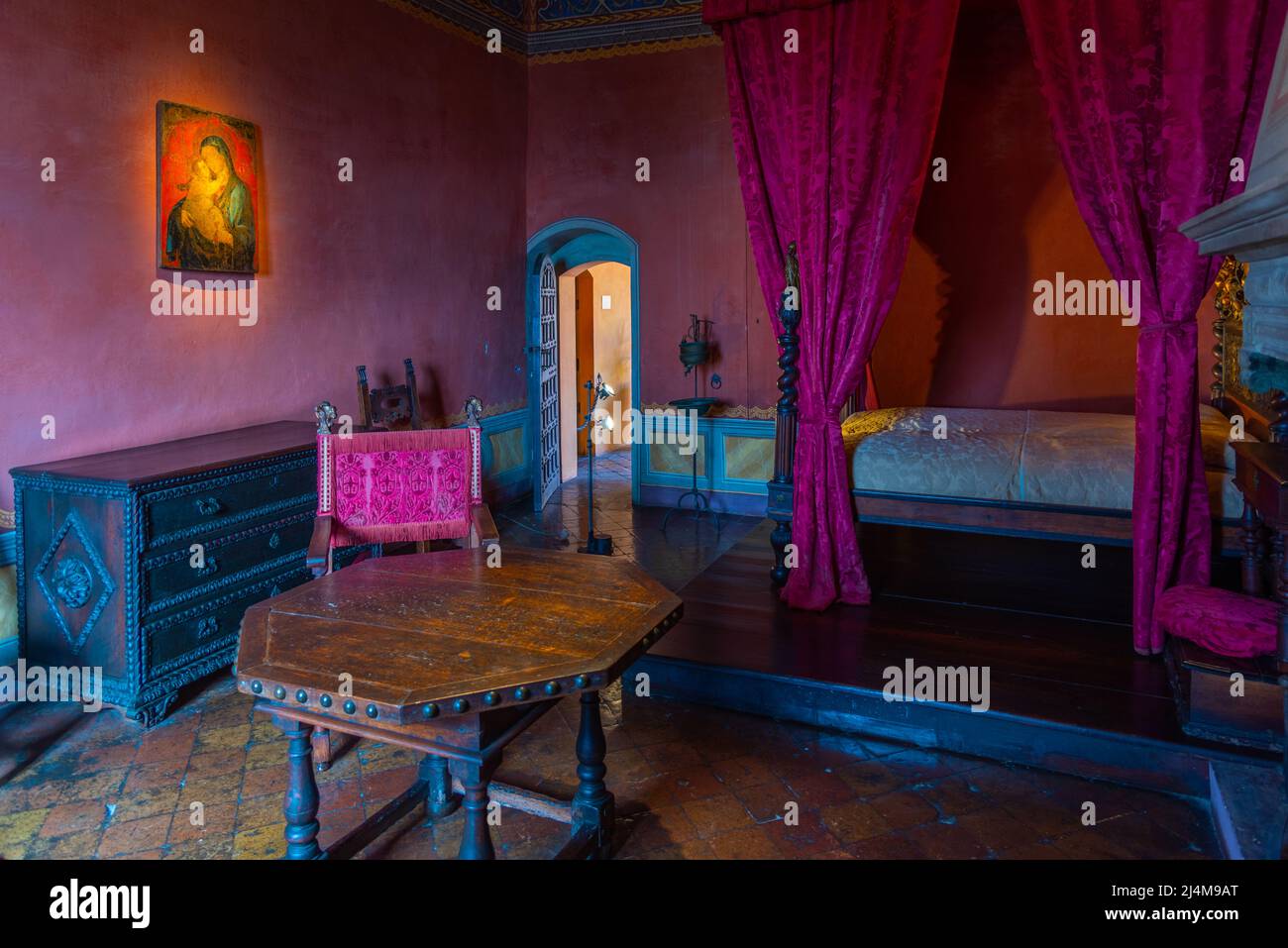 Castello di gradara hi-res stock photography and images - Alamy