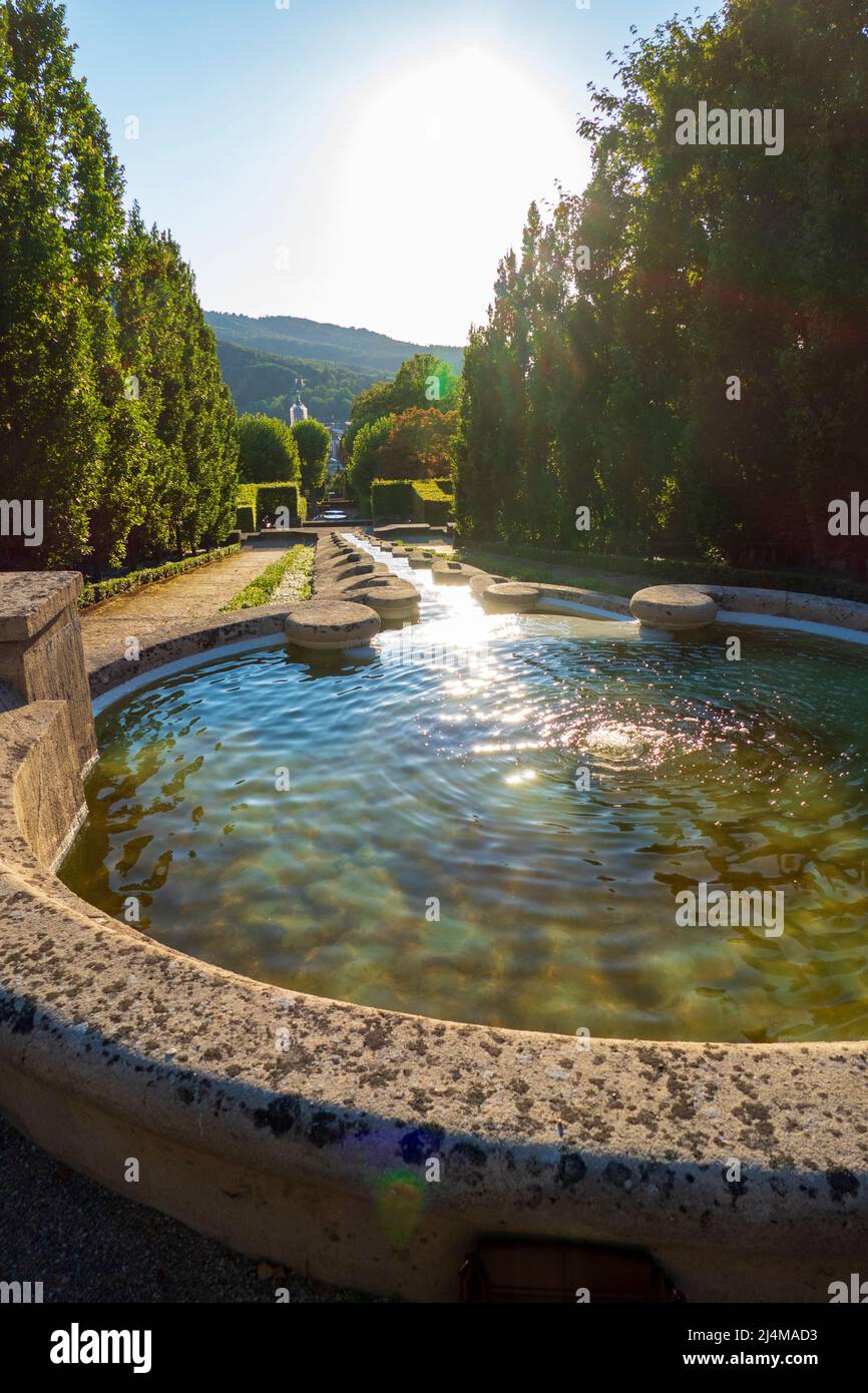 Beton und wasser hi-res stock photography and images - Alamy