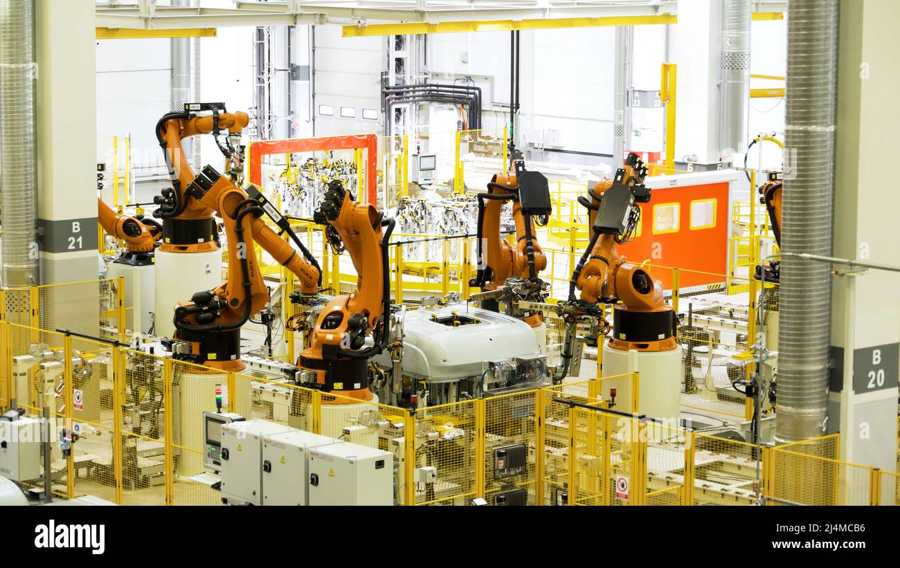 Assembly line robots spray hi-res stock photography and images - Alamy