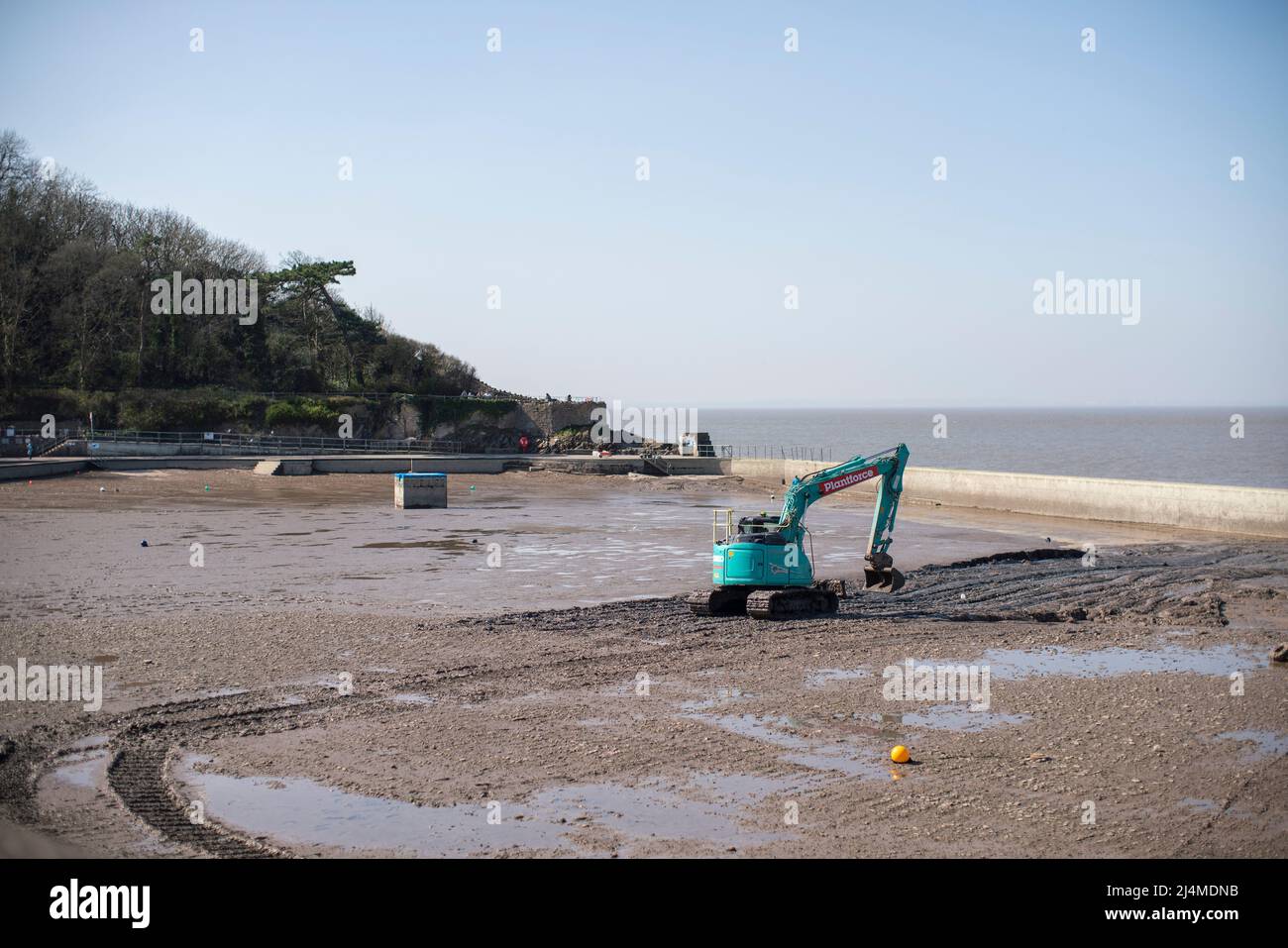 Clevedon marine lake dredging hi-res stock photography and images - Alamy