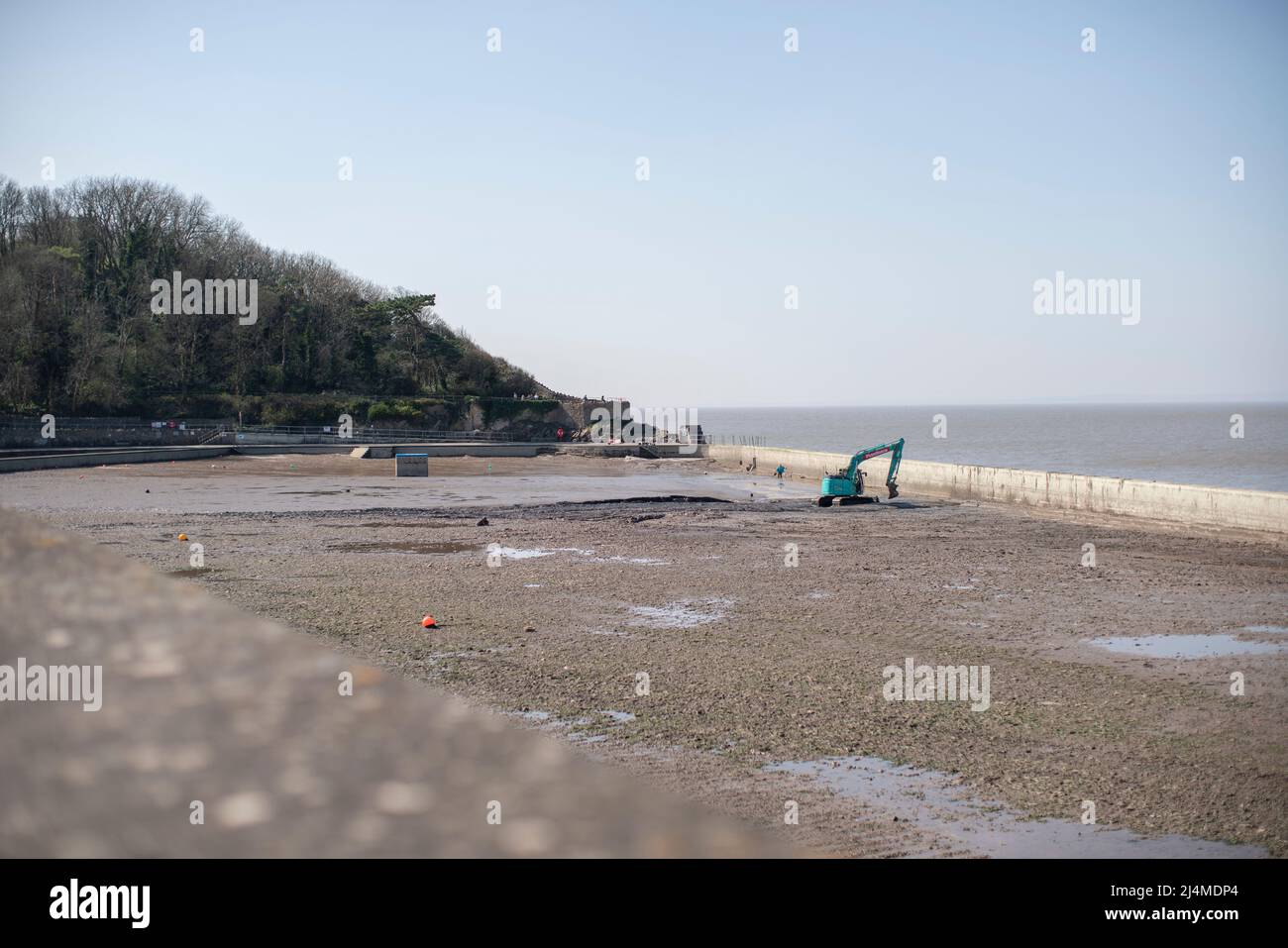 Clevedon marine lake drained hi-res stock photography and images - Alamy