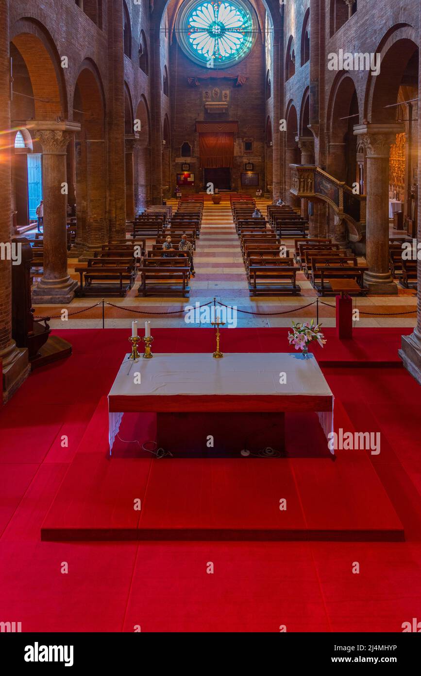 Modena cathedral interior hi-res stock photography and images - Alamy