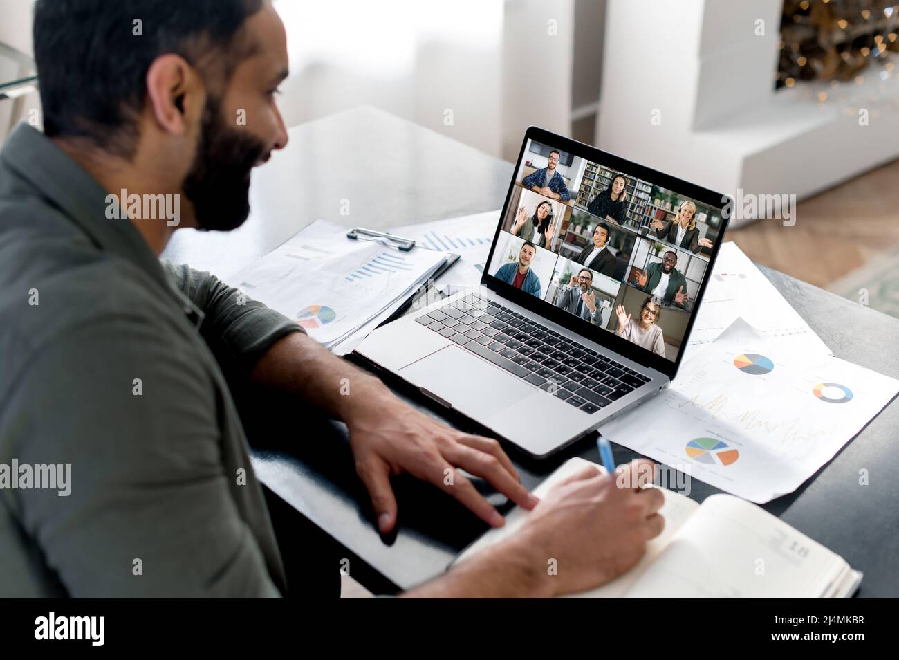 Indian group online hi-res stock photography and images - Alamy