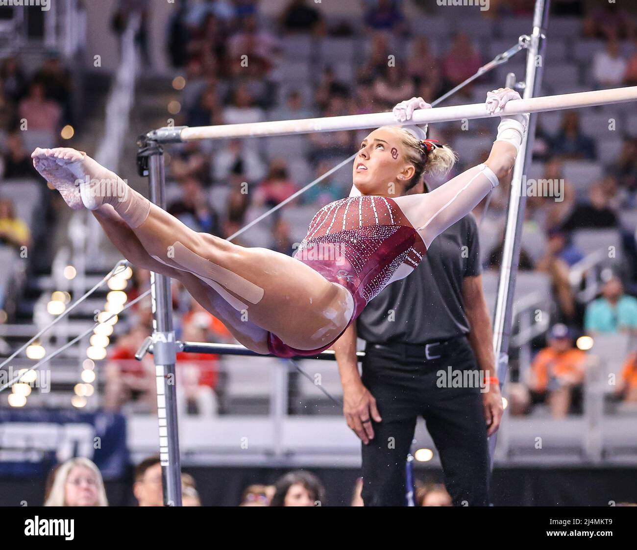 Fort Worth, TX, USA. 16th Apr, 2022. Oklahoma's Olivia Trautman begins ...