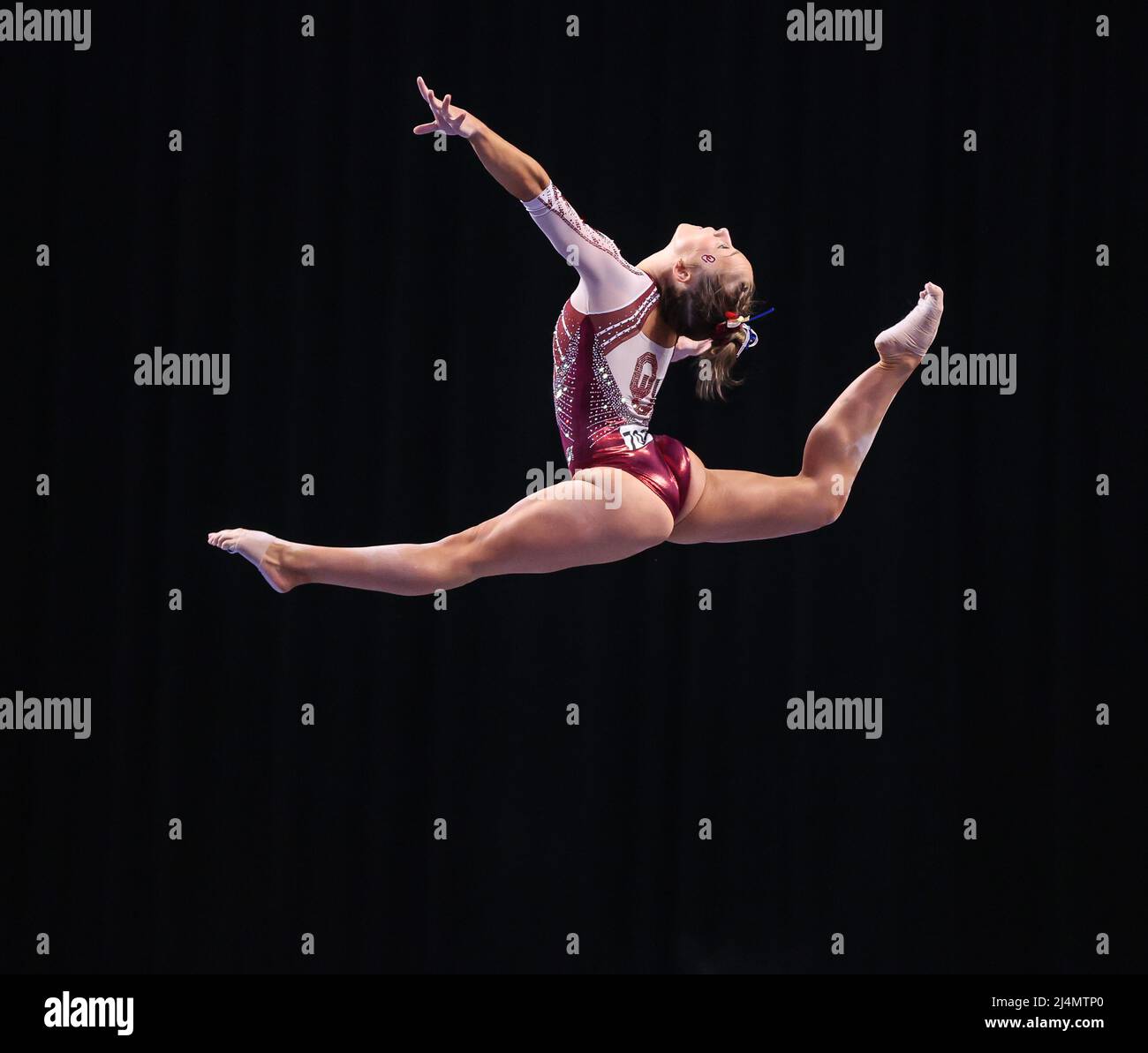 Fort Worth Tx Usa 16th Apr 2022 Oklahomas Audrey Davis Leaps Into