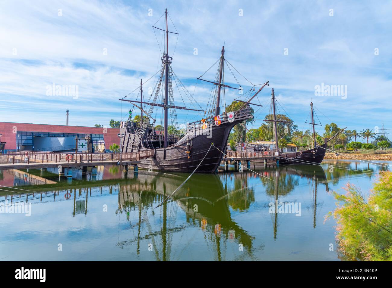 Replicas of Columbus ships Nina, Pinta and Santa Maria at Muelle de las ...