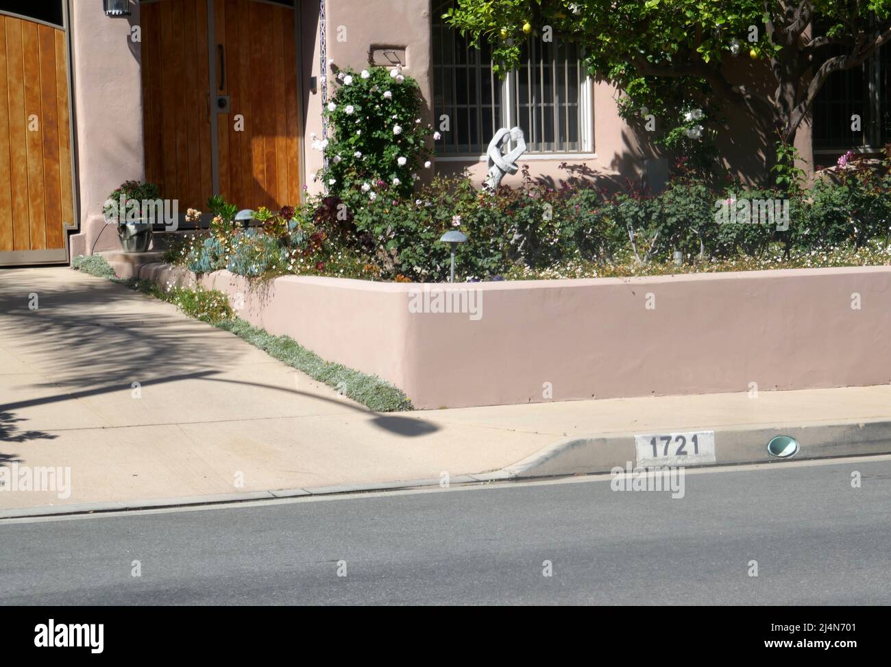 1721 angelo drive hi-res stock photography and images - Alamy