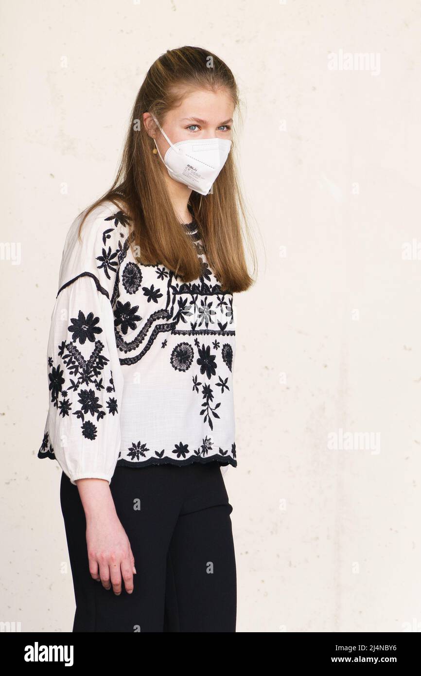 Princess leonor face hi-res stock photography and images - Alamy