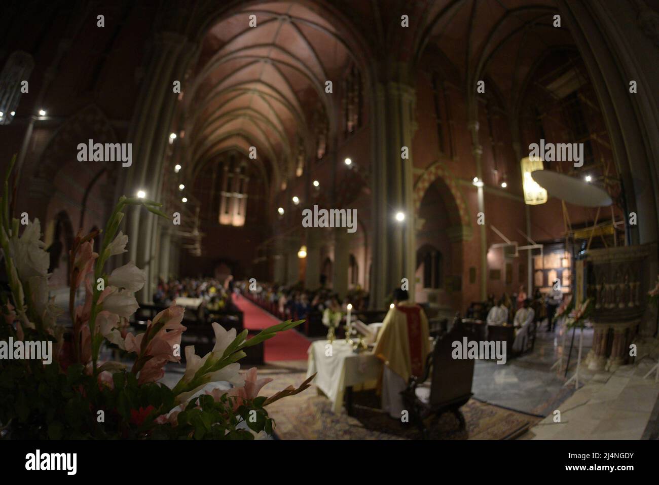 Lahore, Pakistan. 16th Apr, 2022. Pakistani large number of catholic ...