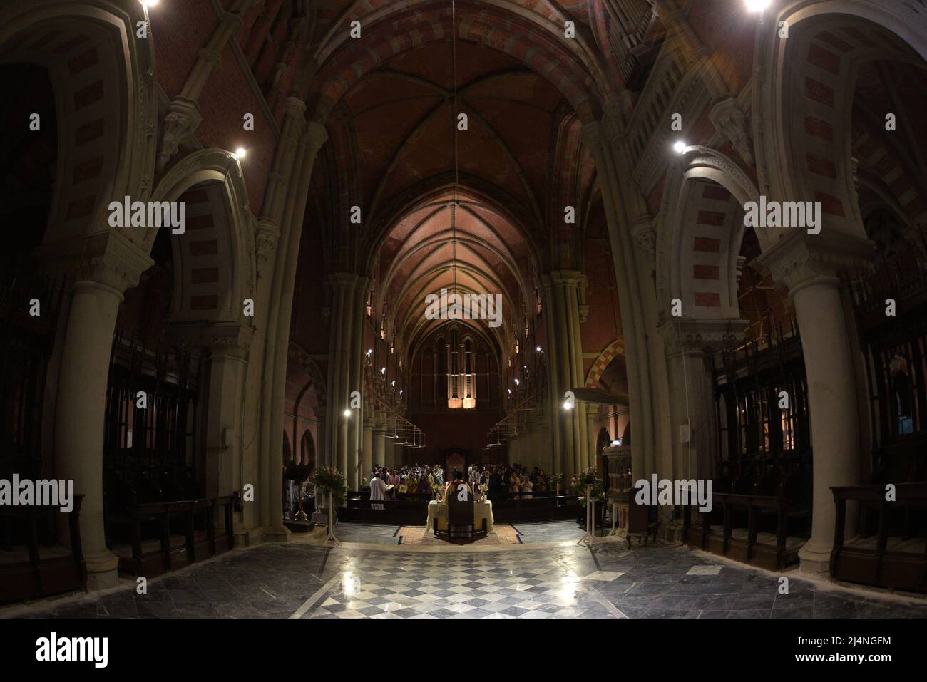 Lahore, Pakistan. 16th Apr, 2022. Pakistani large number of catholic ...