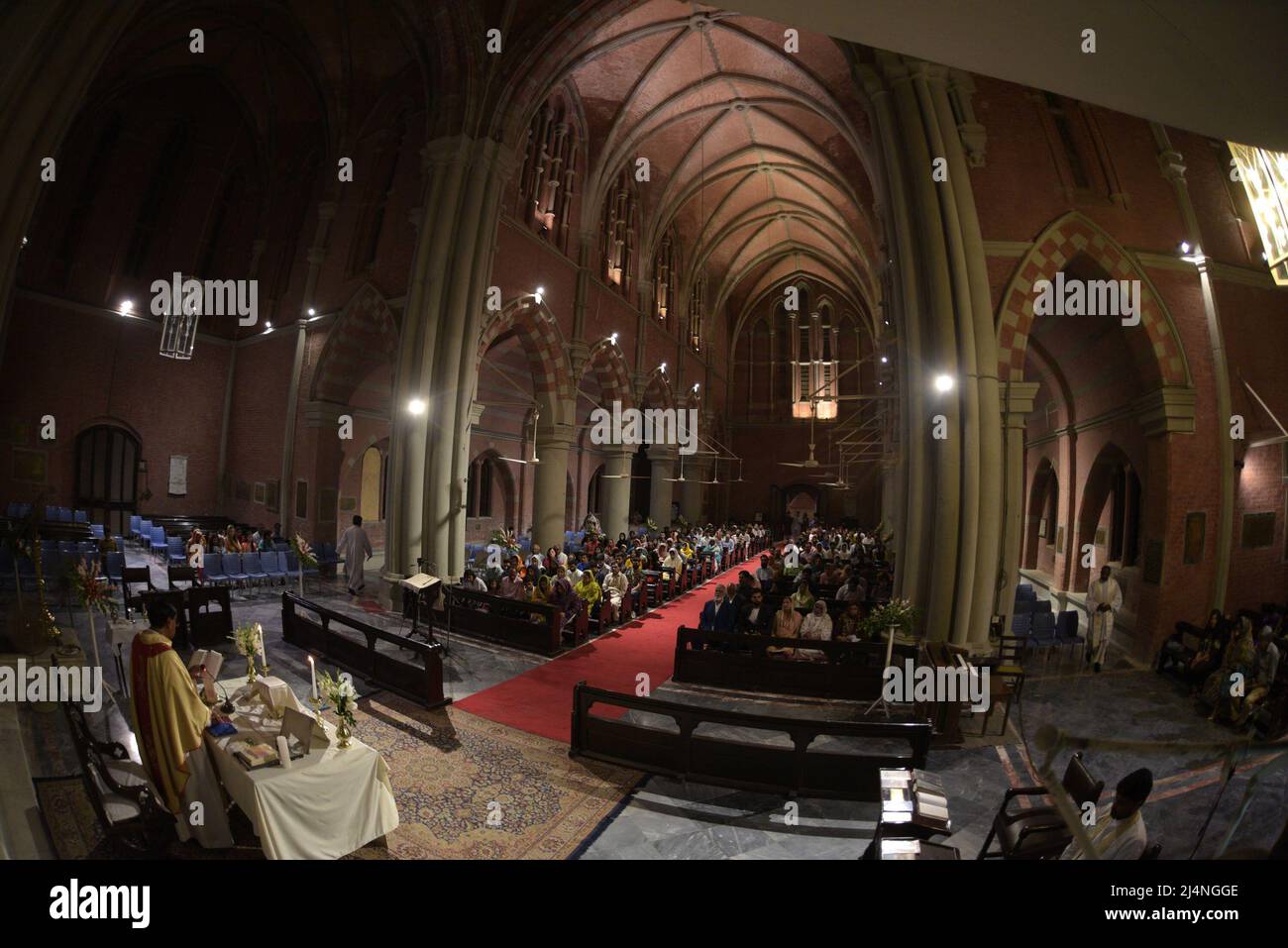 Lahore, Pakistan. 16th Apr, 2022. Pakistani large number of catholic ...