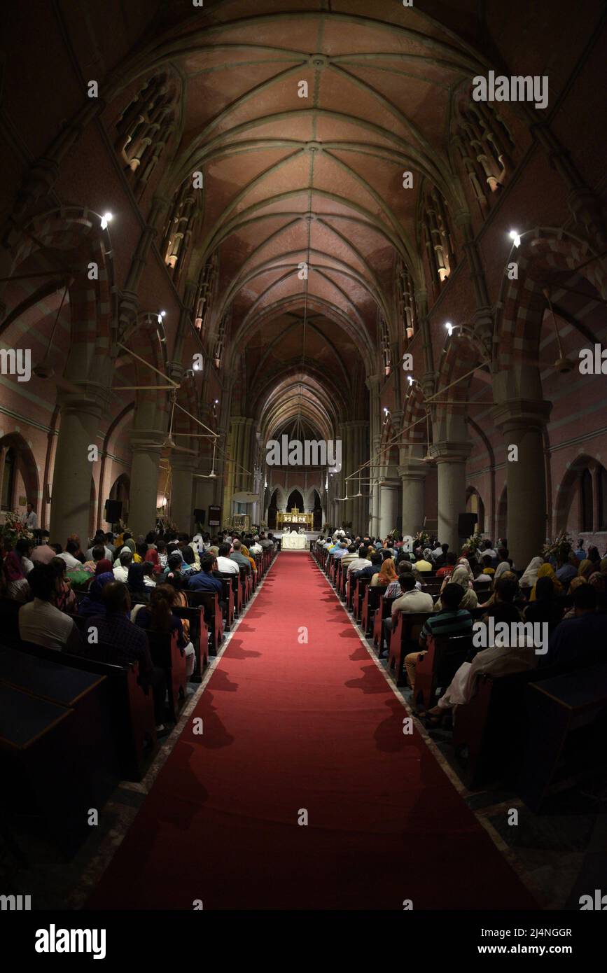 Lahore, Pakistan. 16th Apr, 2022. Pakistani large number of catholic ...