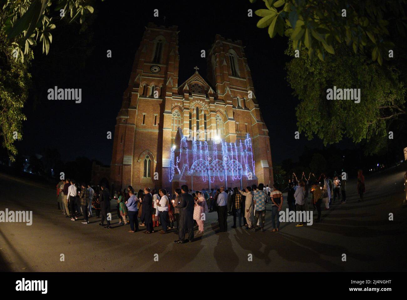 Lahore, Pakistan. 16th Apr, 2022. Pakistani large number of catholic ...