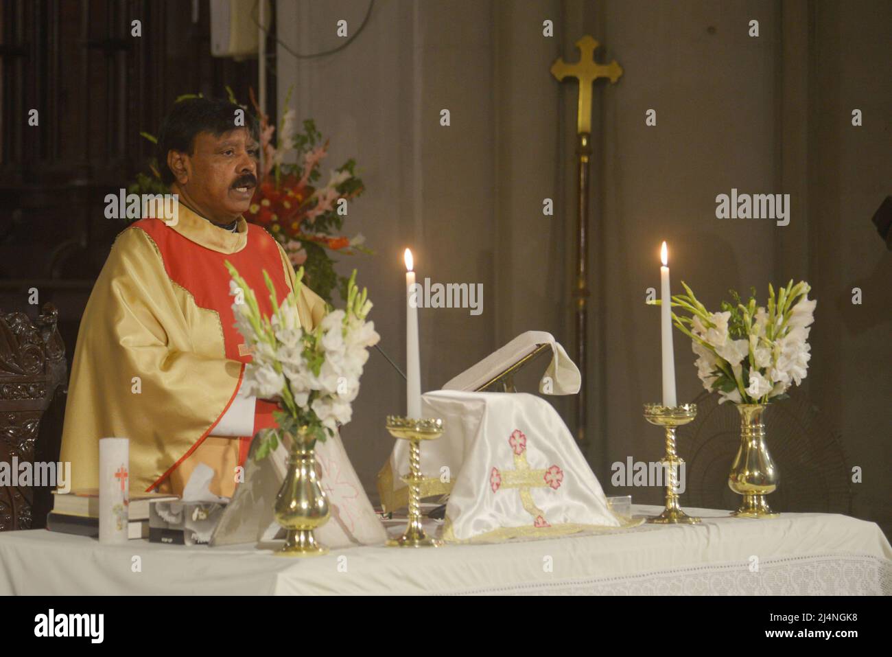 Lahore, Pakistan. 17th Apr, 2022. Pakistani large number of catholic ...