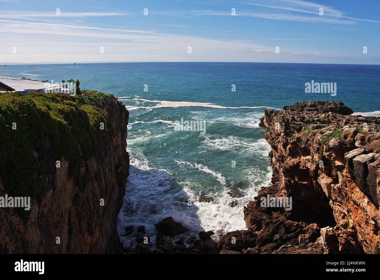 Sea coast of Atlantic ocean in Portugal Stock Photo - Alamy