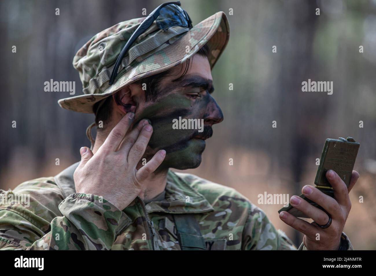 Advanced tactical leadership course hi-res stock photography and images ...