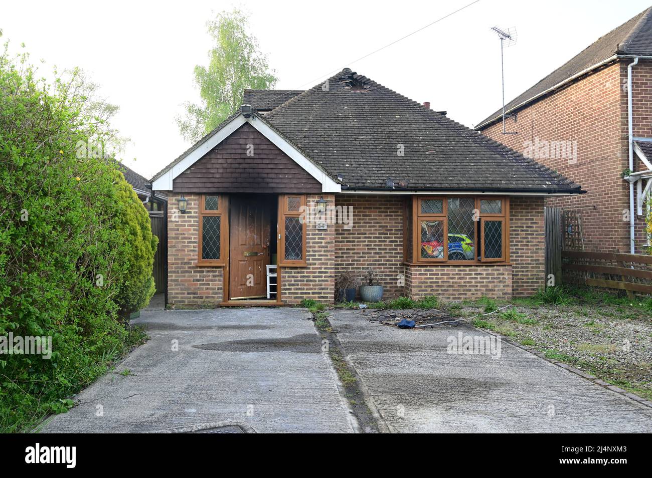 Fire damaged house uk hi-res stock photography and images - Alamy