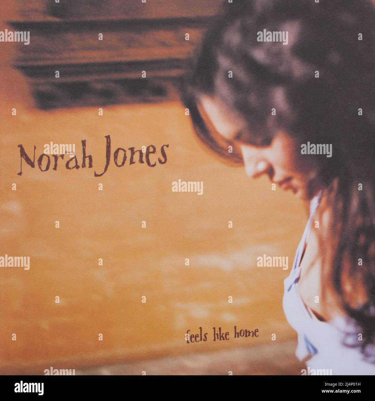 Norah jones album cover hi-res stock photography and images - Alamy