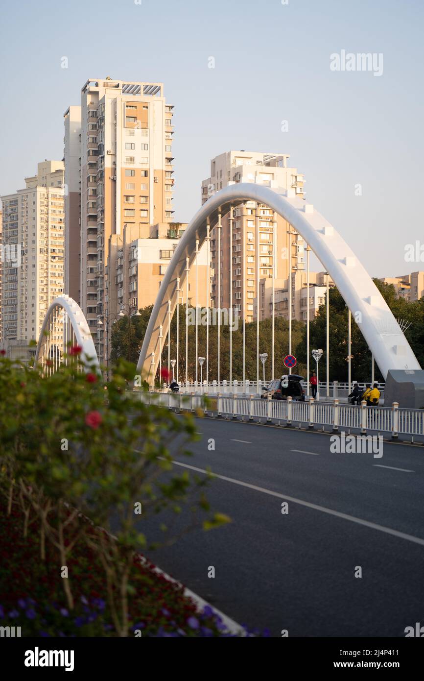 Modern metal bridge hi-res stock photography and images - Alamy