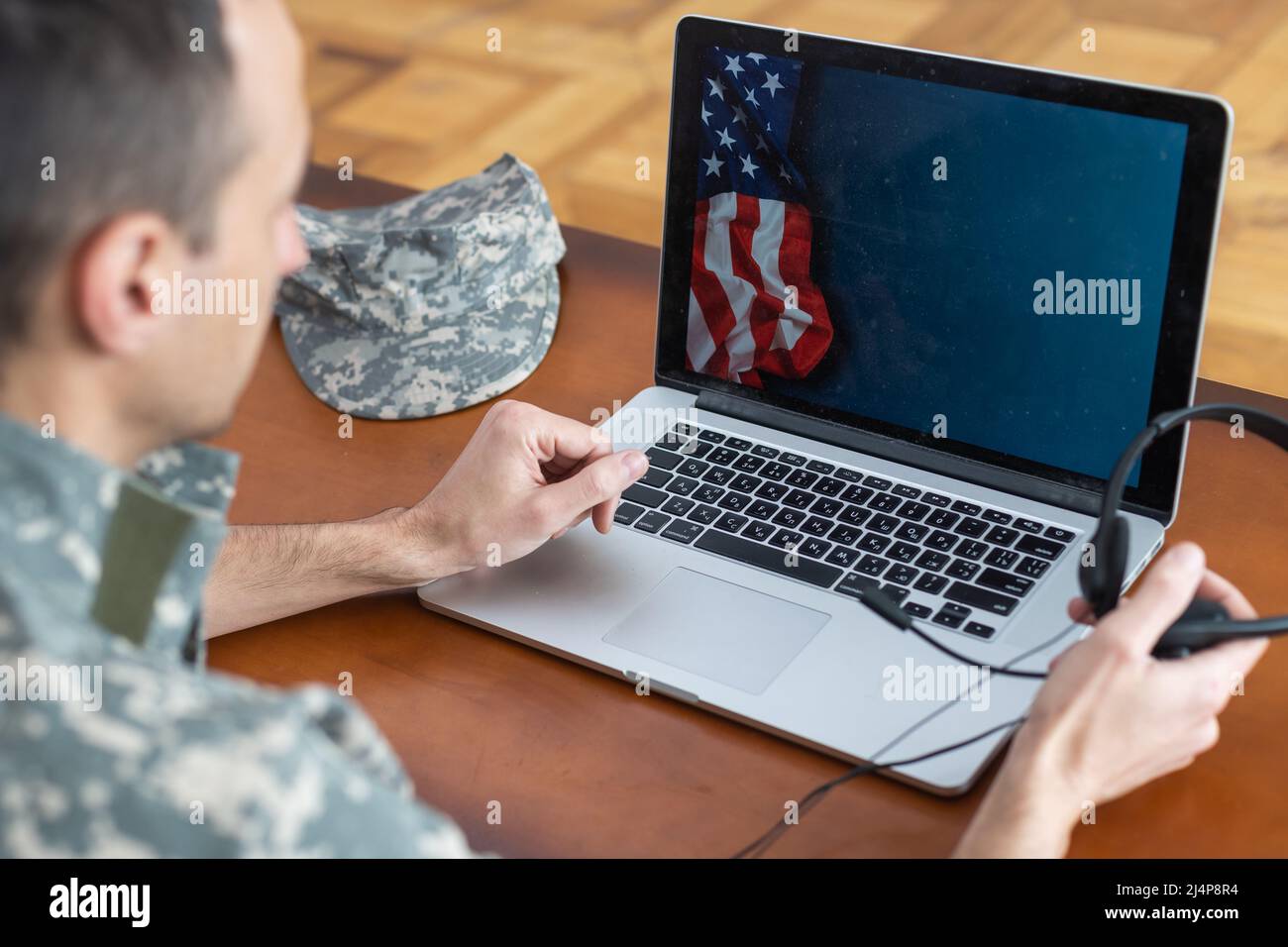 Military laptop online learning hi-res stock photography and images - Alamy