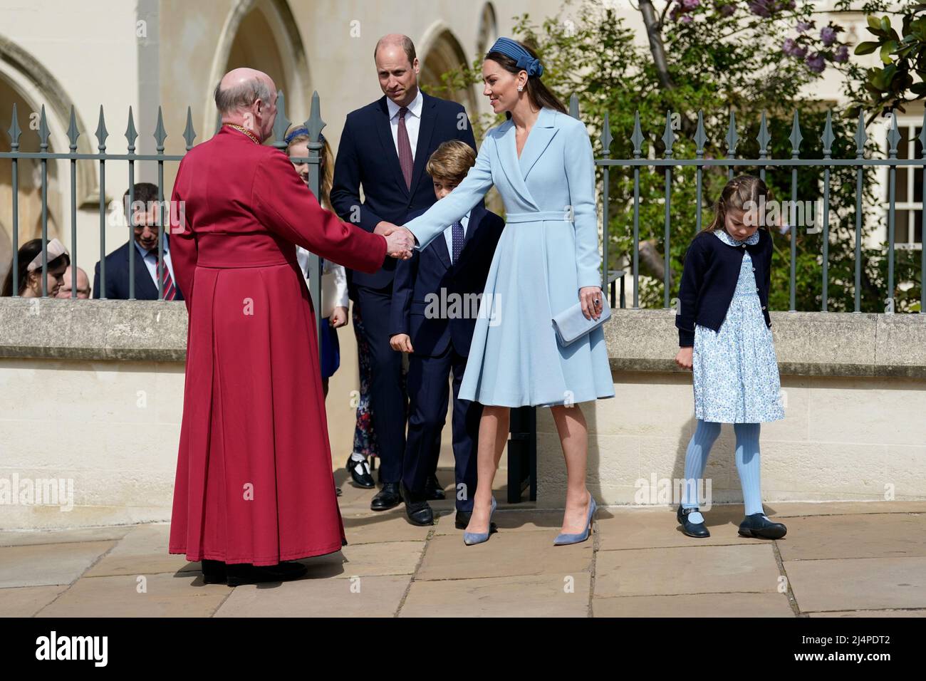 The Duke and Duchess of Cambridge, Princess Charlotte and Prince George ...