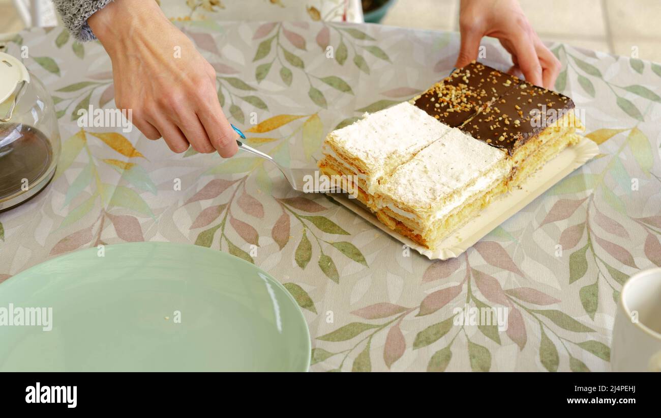 tray with cake Stock Photo - Alamy