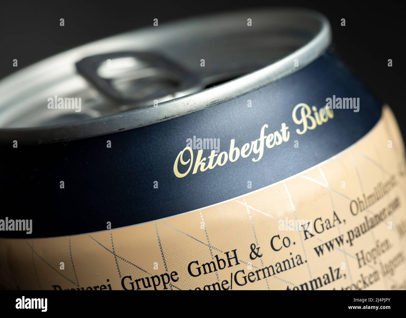 Black beer cans hi-res stock photography and images - Alamy