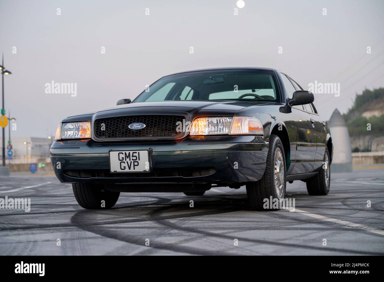 2002 Ford Crown Victoria Police Interceptor (P71 police car spec ...
