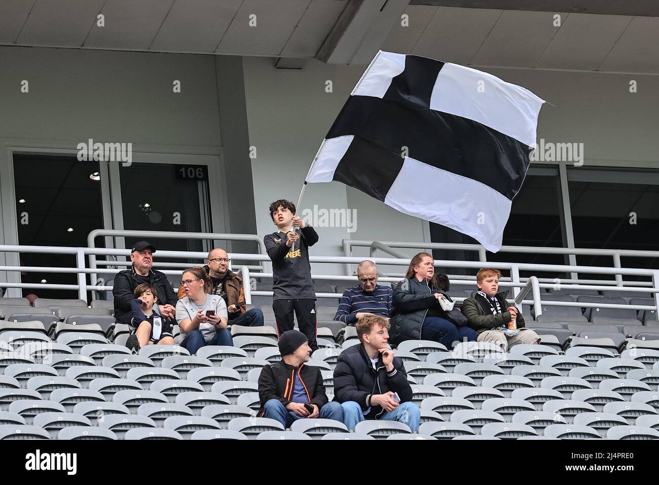 Young newcastle fan hi-res stock photography and images - Alamy