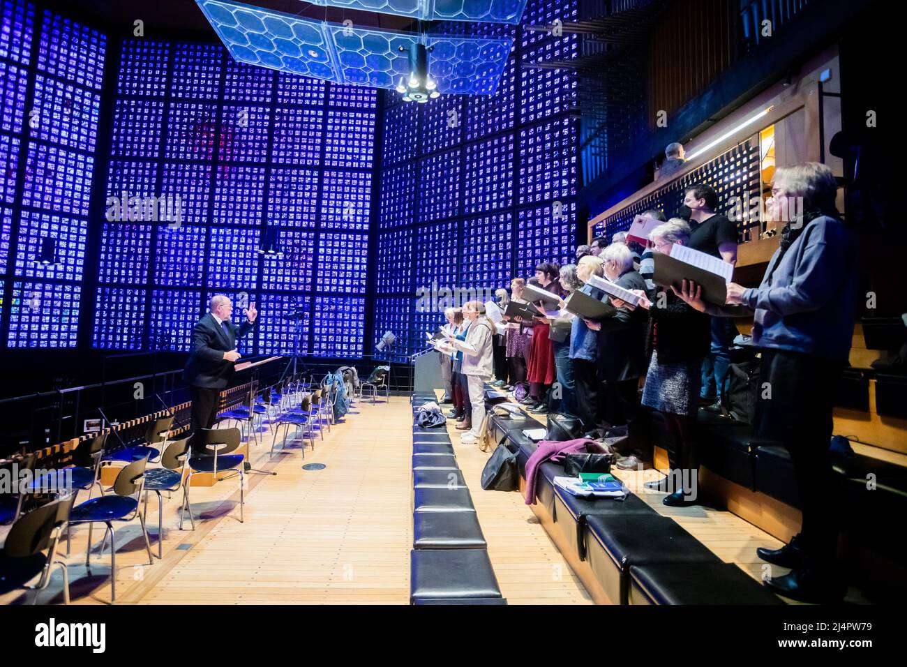 Communion service hi-res stock photography and images - Alamy