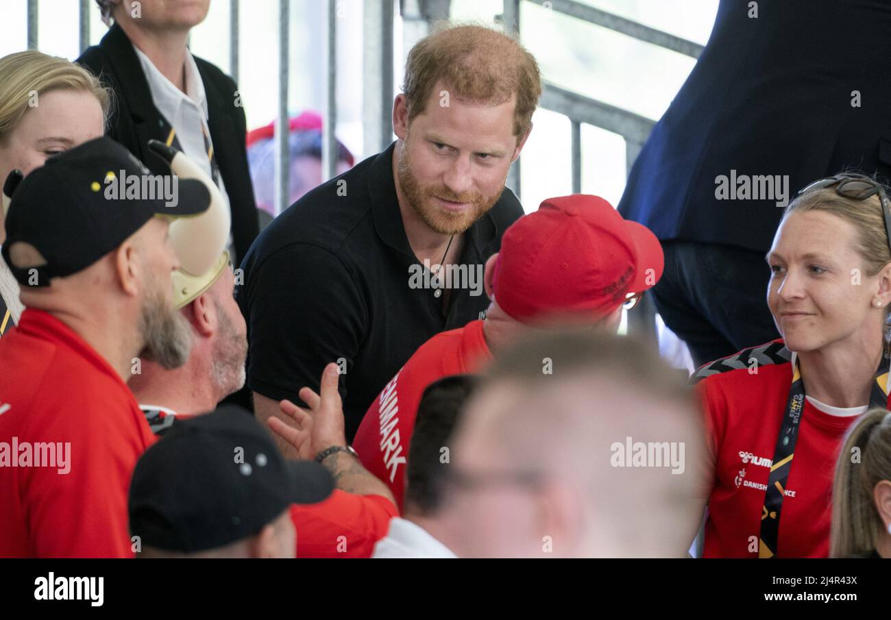 Prince harry of wal hi-res stock photography and images - Alamy
