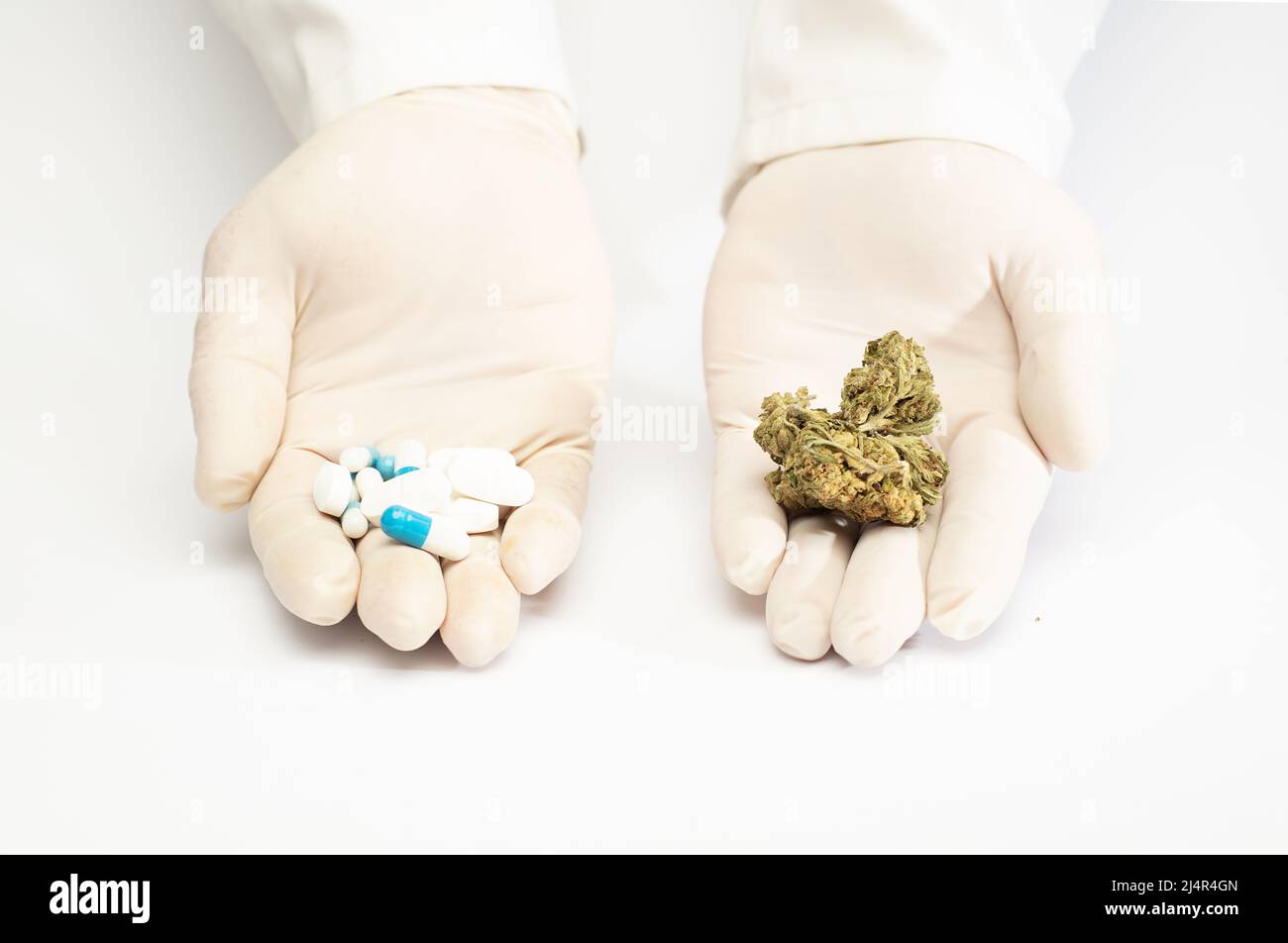 Pills hand pot hi-res stock photography and images - Alamy