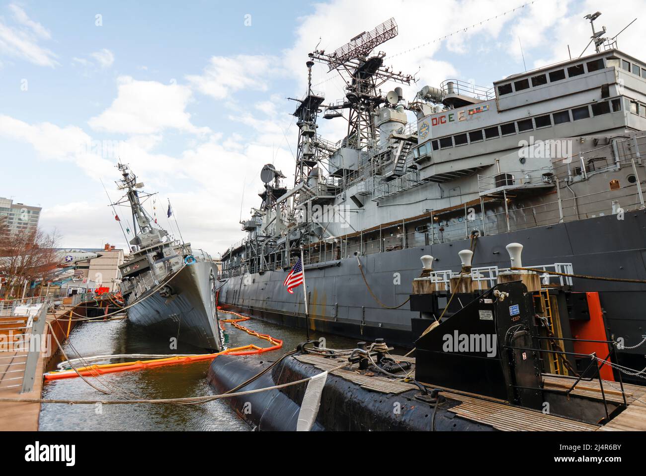 Buffalo naval and military park hi-res stock photography and images - Alamy