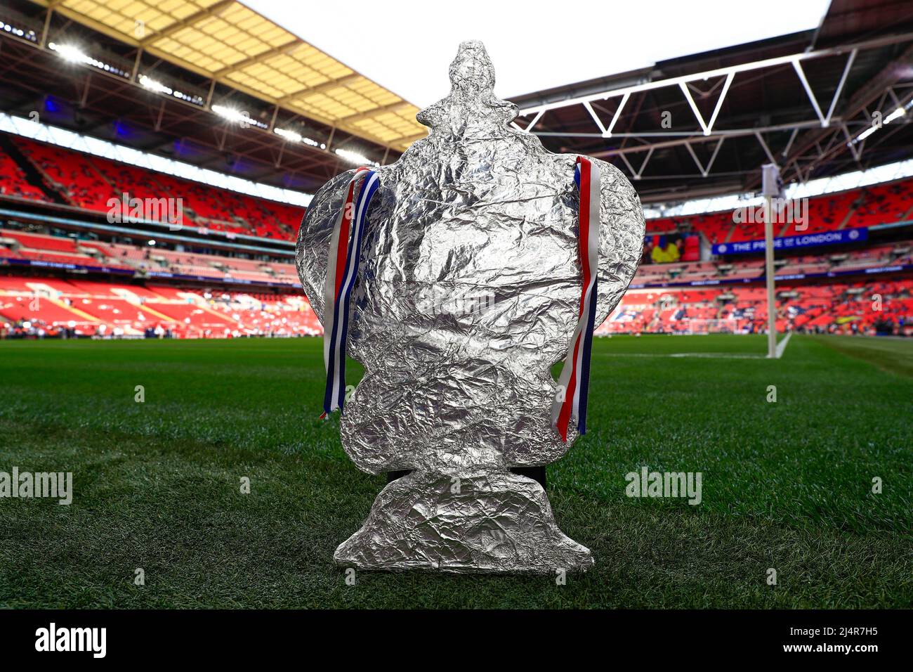Tin foil fa cup trophy hi-res stock photography and images - Alamy