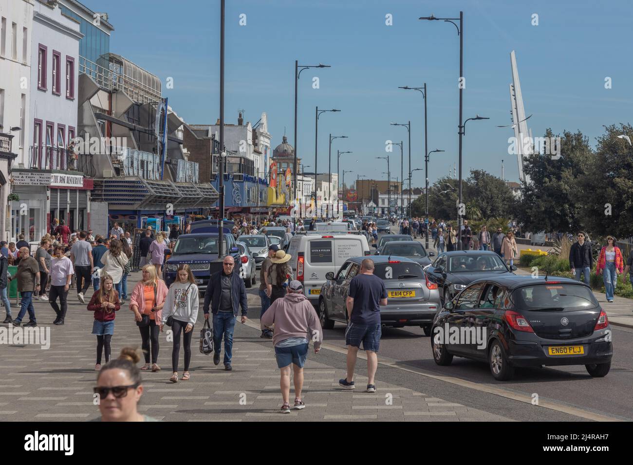 Southend-on-Sea, UK. 17th Apr 2022. Busy day with traffic and ...