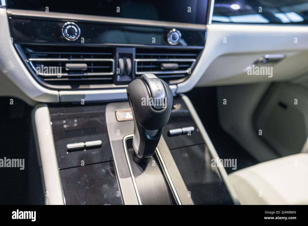 Porsche Macan car interior and gearbox shift handle Stock Photo - Alamy
