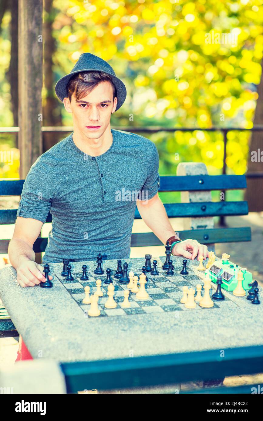 Chess player roll hi-res stock photography and images - Alamy