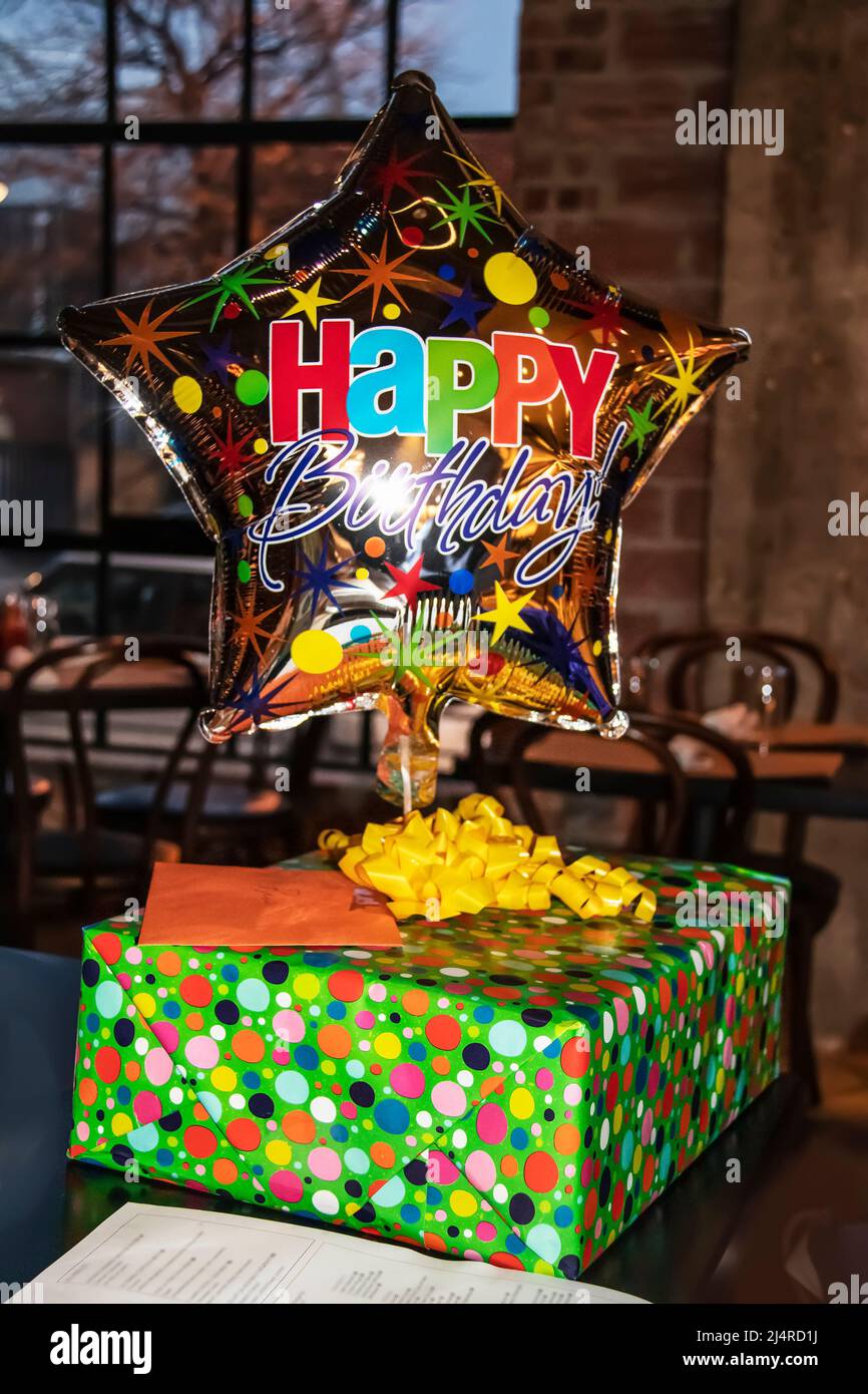 Balloon Yellow Ribbon Hi res Stock Photography And Images Alamy balloon-yellow-ribbon-hi-res-stock-photography-and-images-alamy