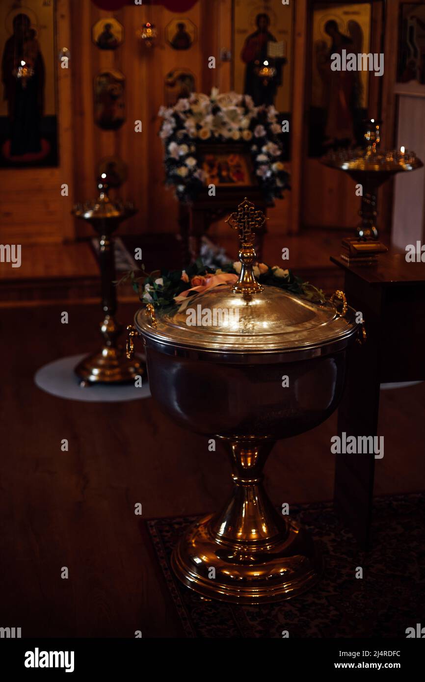Traditional orthodox church hi-res stock photography and images - Alamy