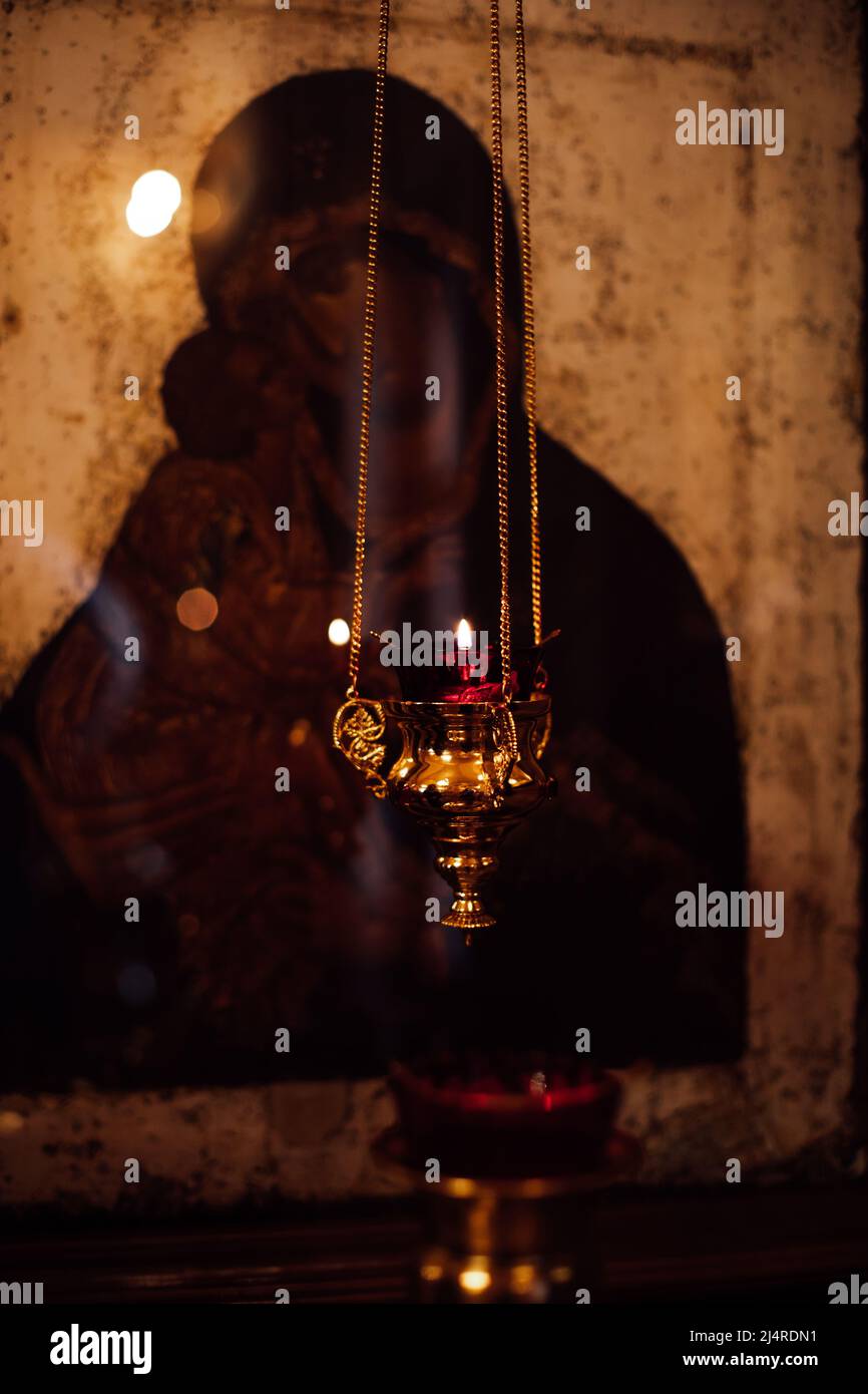 Chain thurible hi-res stock photography and images - Alamy