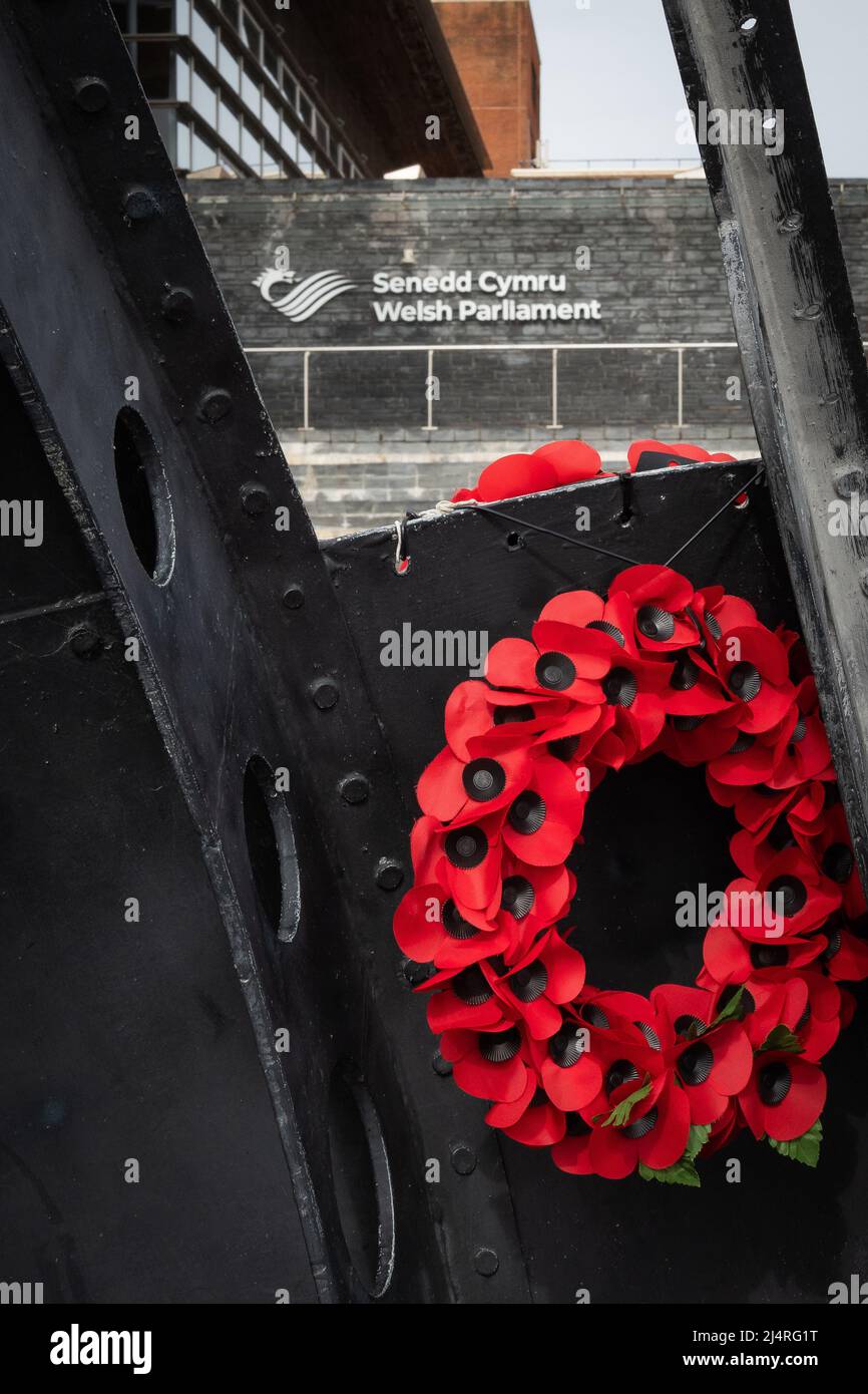 Poppy Wreath in front of the Welsh Parliament building Stock Photo - Alamy