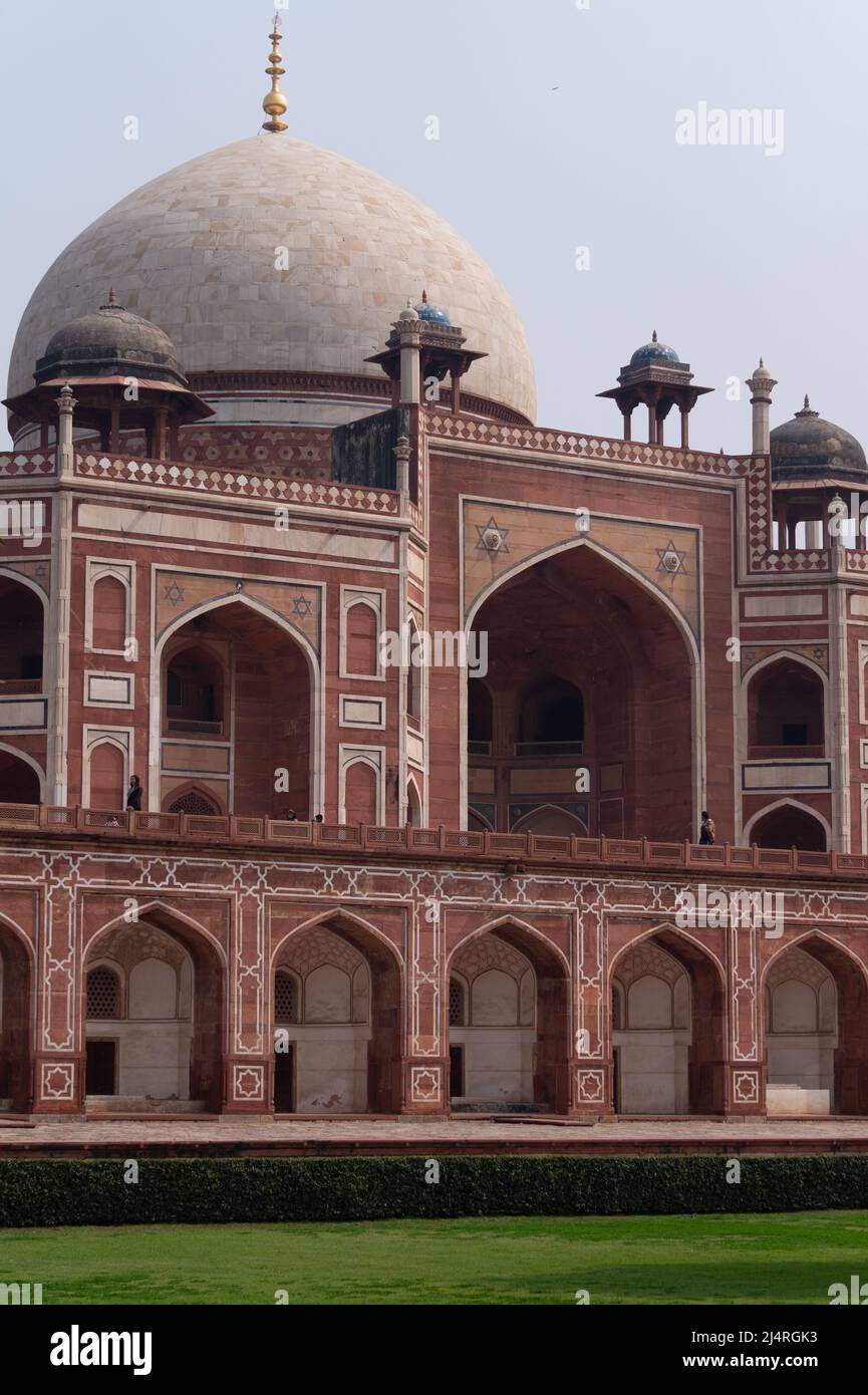 "Maqbara-e-Humayun" a masterpiece of Mughal architecture and a garden ...