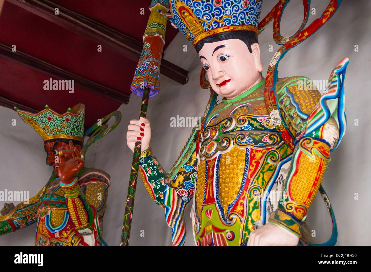 Buddhist guardian statues (four great heavenly kings) at the entrance ...