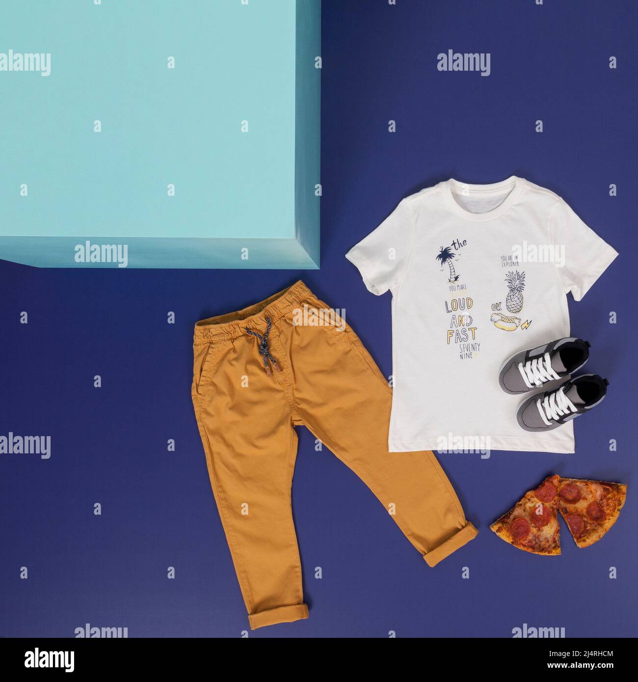 Little kids clothing hi-res stock photography and images - Alamy