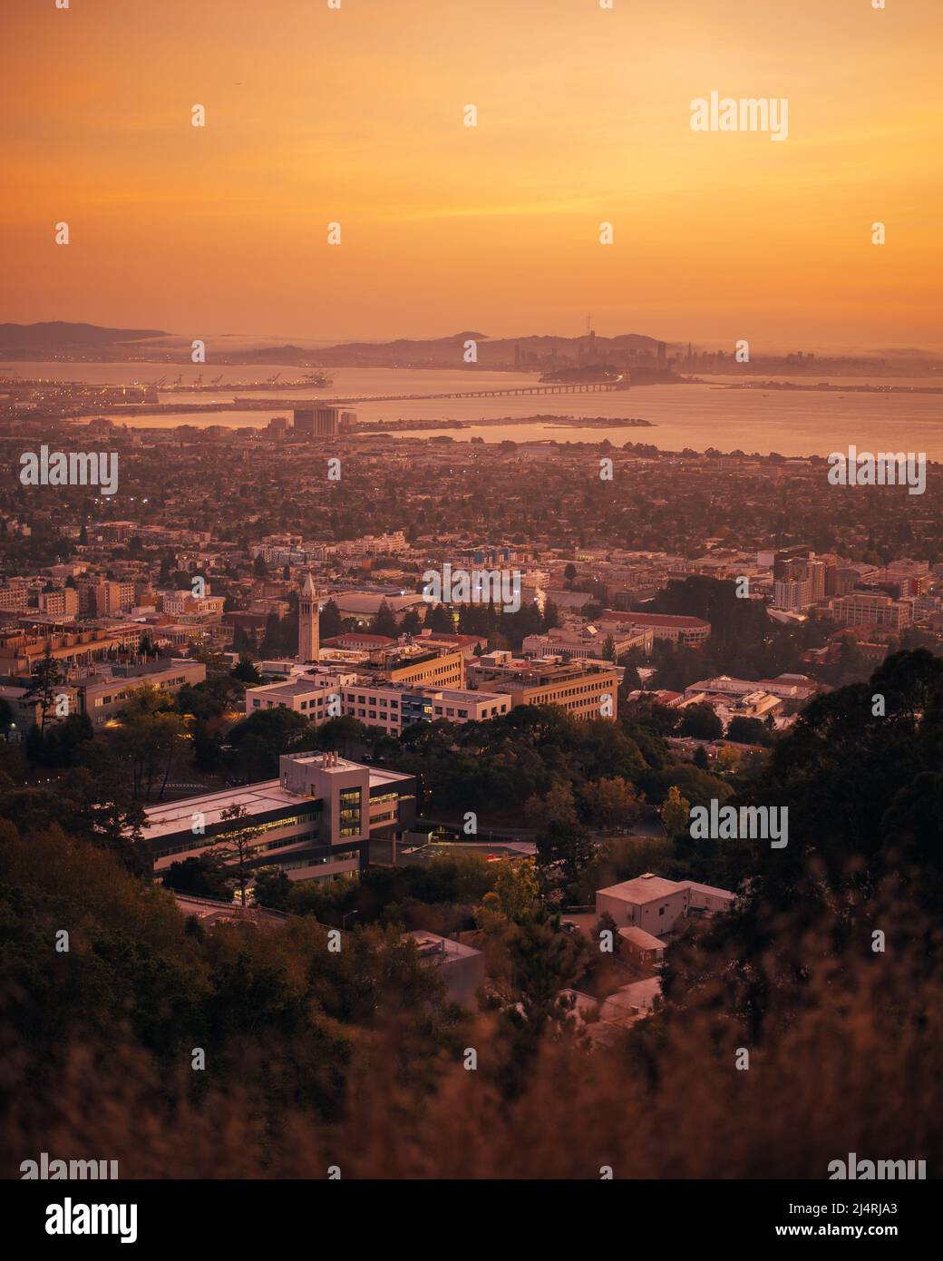 Cityscape berkeley in california hi-res stock photography and images ...