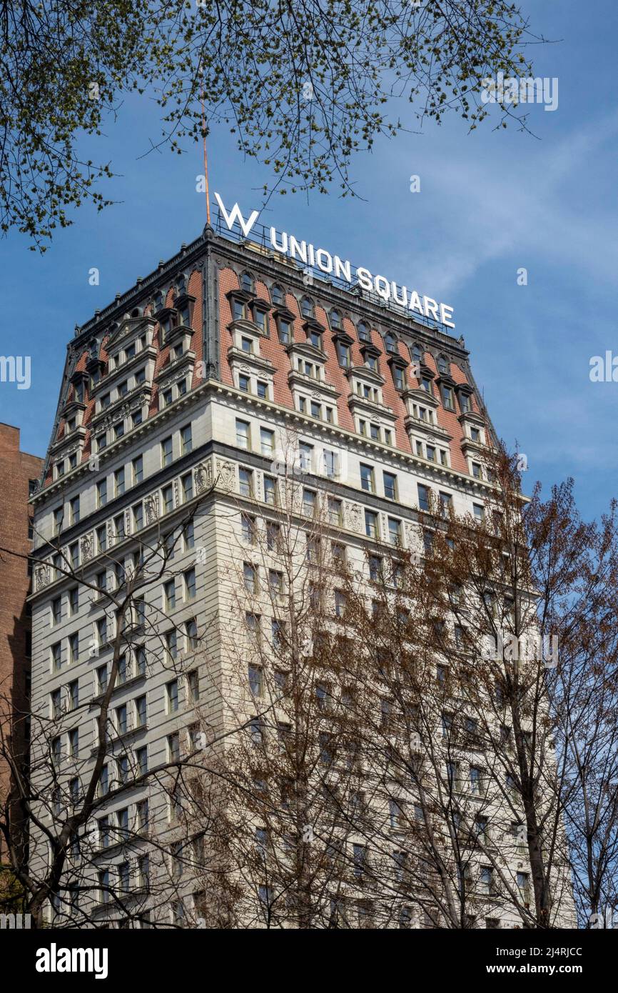 Hotel W Union Square in New York City, USA Stock Photo - Alamy